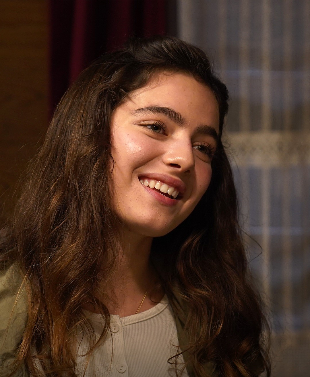 Taşacak Bu Deniz’in Eleni’si Ava Yaman Kimdir? Genç Oyuncu Hakkında ...